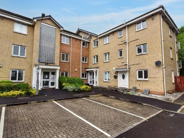 Townhead Gardens, Kilmarnock, East Ayrshire KA3, 3 bed flat to rent, £750 pcm | PrimeLocation