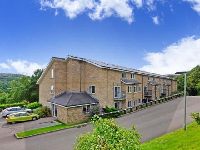 Townhead Road, Dore, 2 Bedroom Apartment