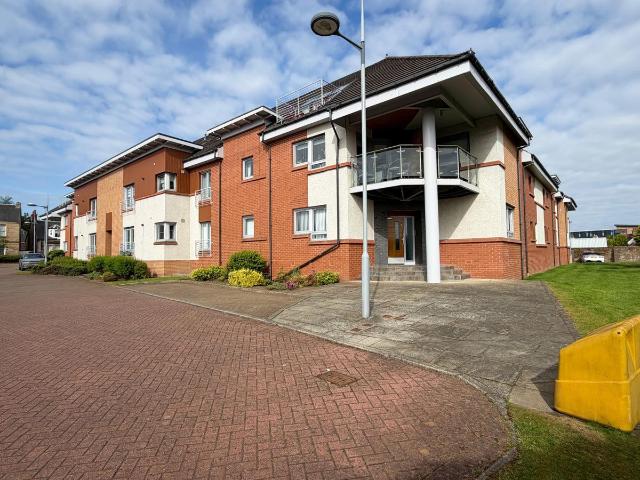 Townhead Street, Hamilton ML3, 2 bed flat to rent, £875 pcm | PrimeLocation