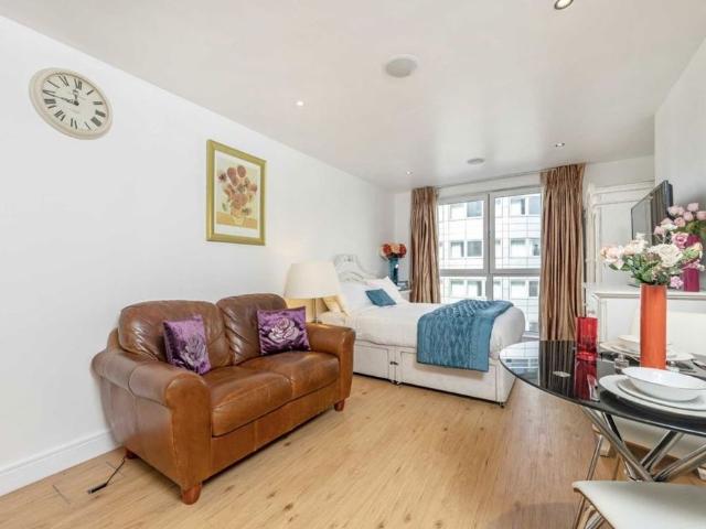 Townmead Road, SW6, London