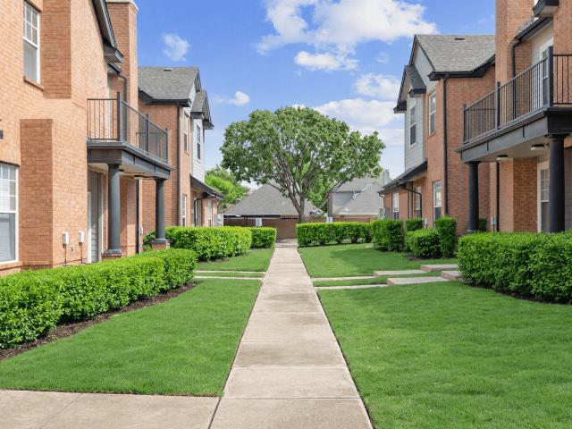 Towns of Chapel Hill 1 Bedroom Apartment for Rent at 6201 Chapel Hill Blvd, Plano, TX 75093