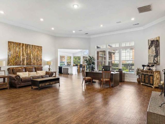 Towns of Chapel Hill 2 Bedroom Apartment for Rent at 6201 Chapel Hill Blvd, Plano, TX 75093