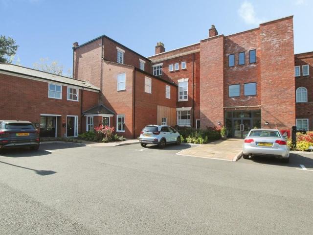 Townsend Way, Chester CH3 2 bed apartment to rent £2,100 pcm £485 pw