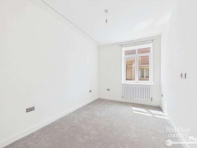 Townsend Road, Minehead Luxury Two bedroom Apartment Situated On The Ground Floor With Private Entrance, TA24