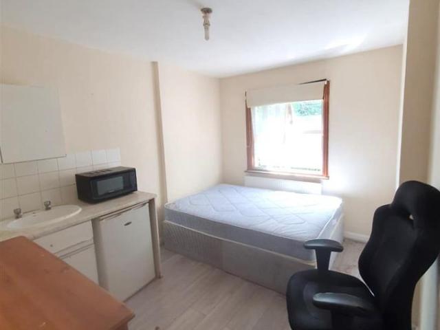 Townsend Road, Tottenham, London N15, Room to rent, £750 pcm | PrimeLocation