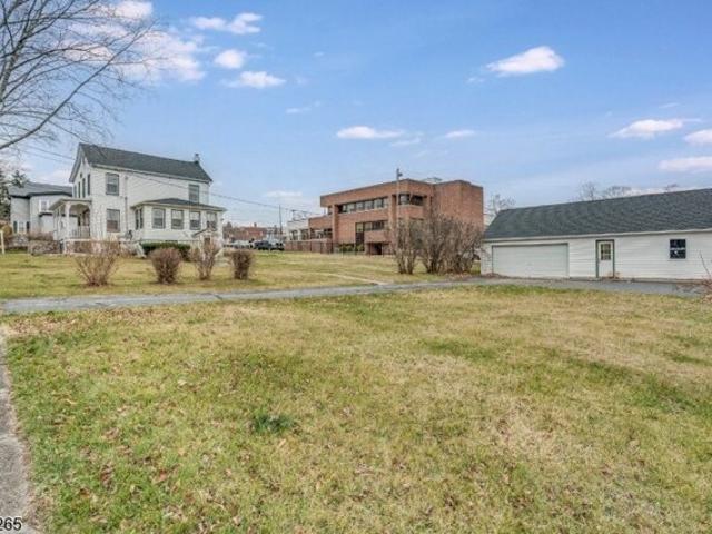Townsend St, Newton, Home For Sale