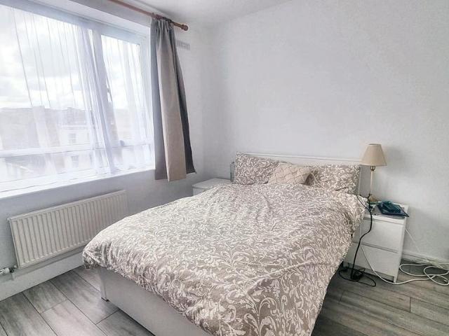 Townshend Estate, Cotman House. 2 bed flat to rent £3,000 pcm £692 pw
