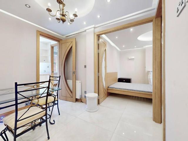Townshend Road, London NW8 3 bed flat share to rent £2,900 pcm £669 pw