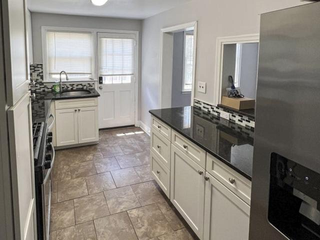 Towson House with Huge Living room and Breakfast N