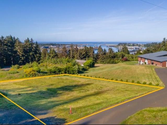 T/L 300 Se Norman St, Newport, OR 97365