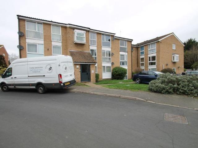 Trotwood, Chigwell IG7, 1 bed property to rent, £1,300 pcm | PrimeLocation