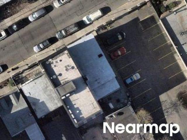 Troutman St
