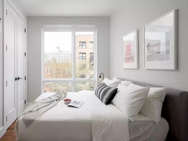 Troutman St #281