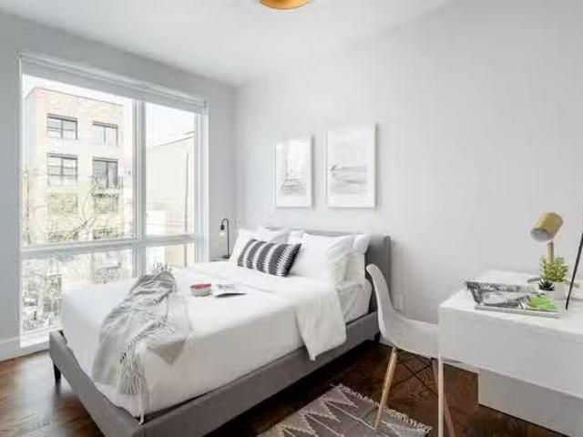 Troutman St, Brooklyn, NY