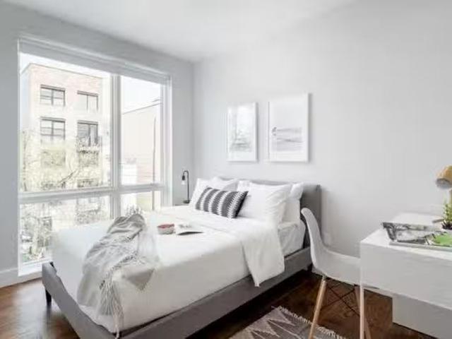 Troutman St, Brooklyn, NY