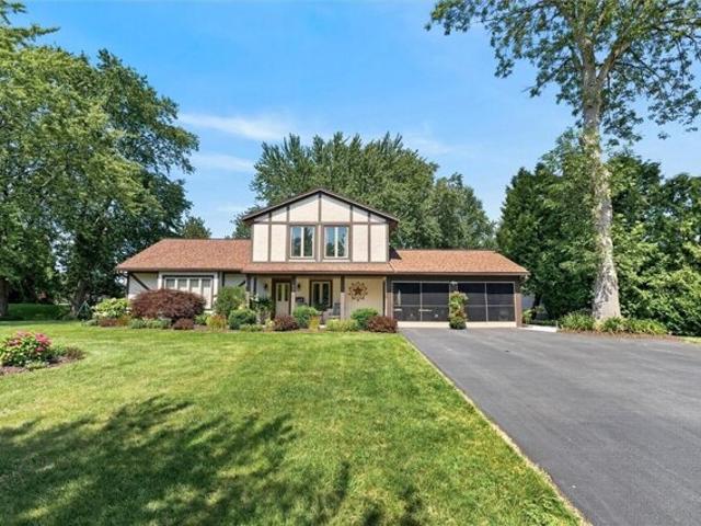 Troutbeck Ln, Rochester, Home For Sale