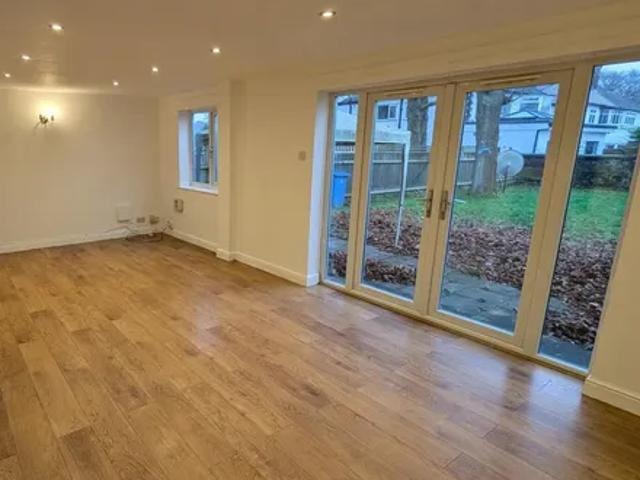 Troutbeck Road, Liverpool, L18 3LF, United Kingdom | 3 bed duplex for rent #137645749 | Rentberry