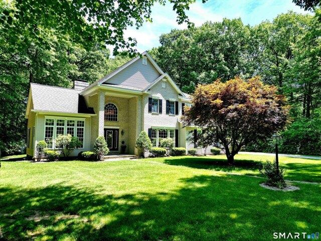 Troutwood Dr, New Hartford, Home For Sale