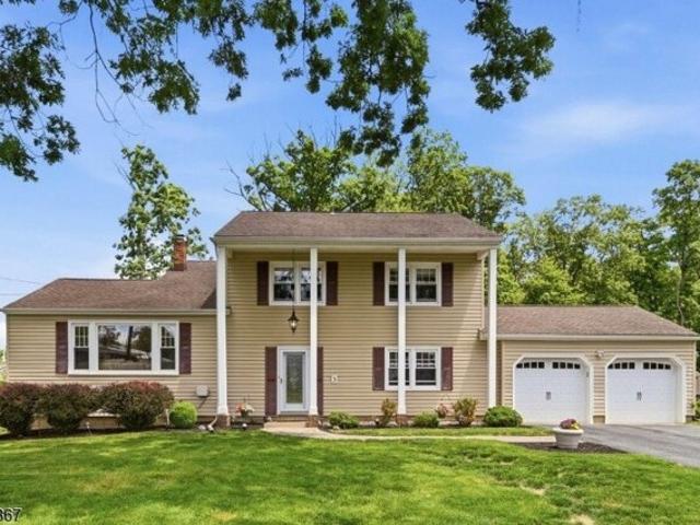 Trouville Dr, Parsippany Troy Hills Township, Home For Sale