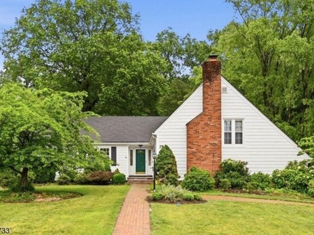 Trouville Dr, Parsippany Troy Hills Township, Home For Sale