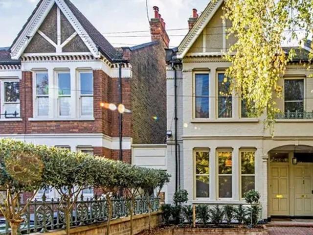 Trouville Road, London, SW4 8NE, United Kingdom | 3 bed apartment for rent #138312483 | Rentberry