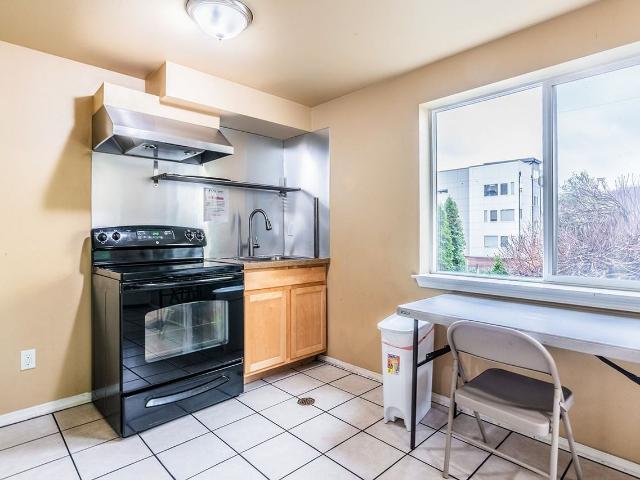 Troveré Elevated Studio Living Studio Apartment for Rent at 4309 7th Ave Ne, Seattle, WA 98105 University District
