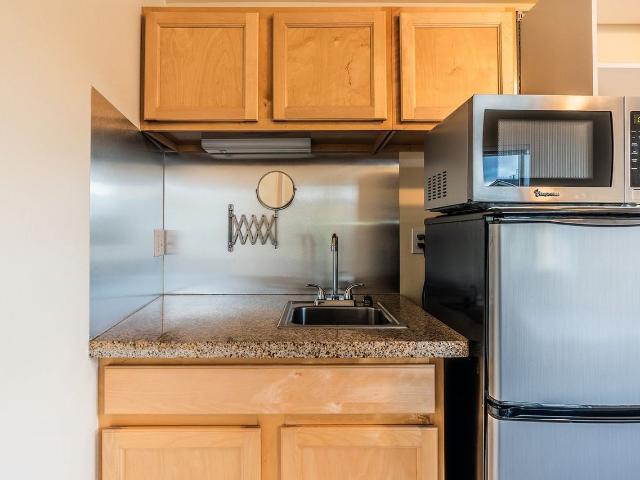 Troveré Elevated Studio Living Studio Apartment for Rent at 4309 7th Ave Ne, Seattle, WA 98105 University District