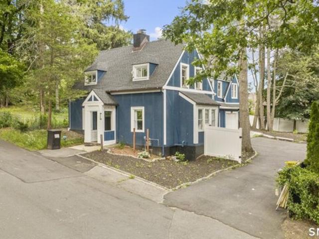 Trowbridge St, Waterbury, Home For Sale