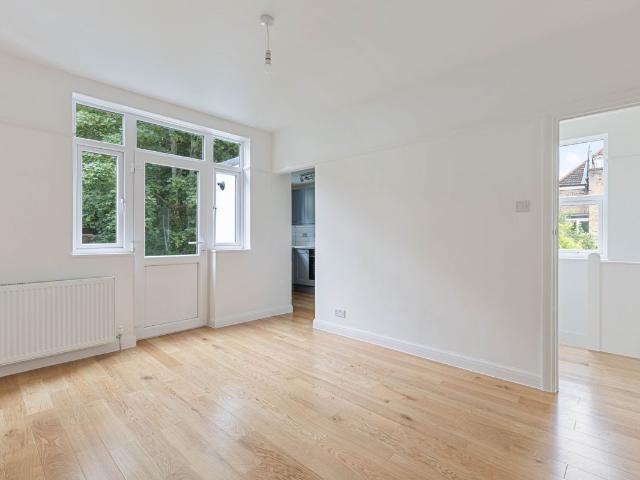 Troy Road, Crystal Palace, London, Greater London SE19, 2 bed flat to rent, £1,850 pcm | PrimeLocation