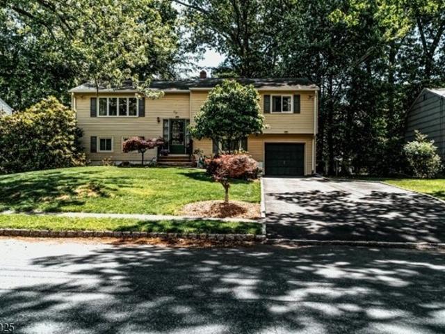Trocha Ave, Livingston, Home For Sale