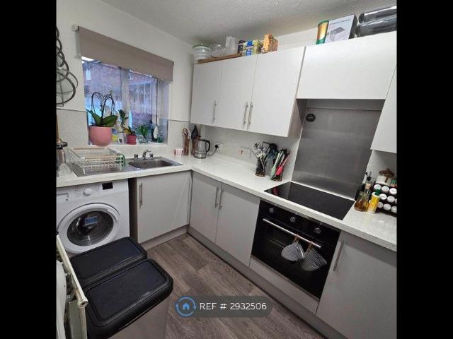 Troika Close, Banbury OX16, 2 bed terraced house to rent, £1,100 pcm | PrimeLocation