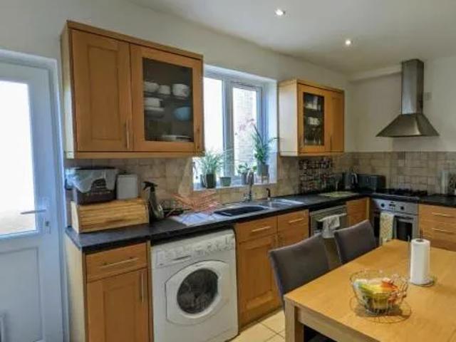 Trojan Mews, London, SW19 3TN, United Kingdom | 2 bed townhouse for rent #140657859 | Rentberry