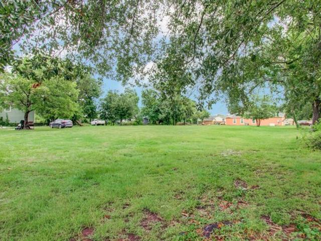 Tronewood St, Houston, TX 77016