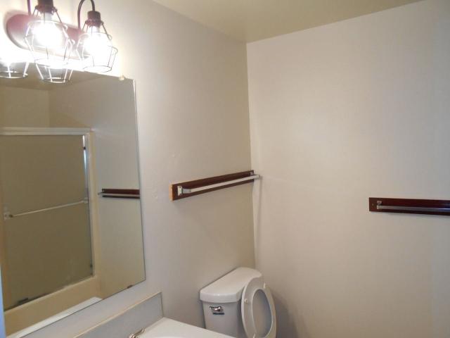 TRA93 Choices Management LLC 2 Bedroom Apartment for Rent at 9327 Se Ramona St, Portland, OR 97266 Lents