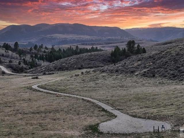 Traughber Ln, Swan Valley, ID 83449