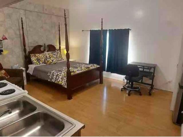 Travel nurse Living in mixed use building w parkin