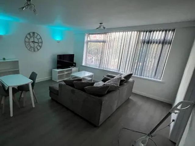 Travelodge, 15 Ladywood Middleway, Park Central, B16 8LP, United Kingdom | Room for rent #113251545 | Rentberry