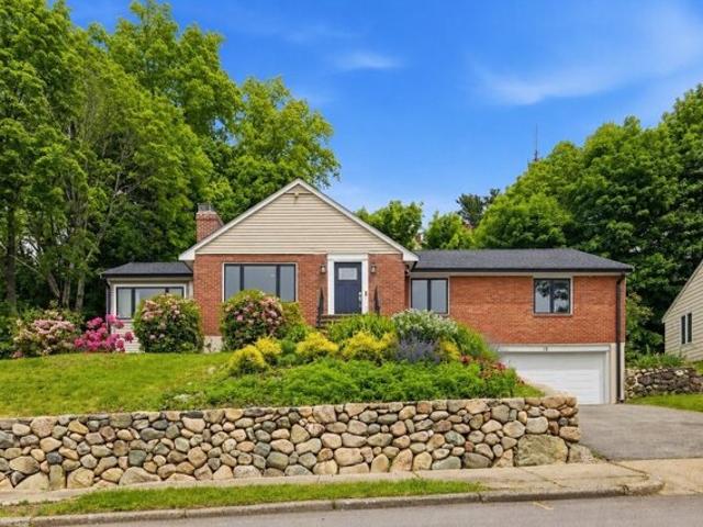 Travis Dr, Newton, Home For Sale