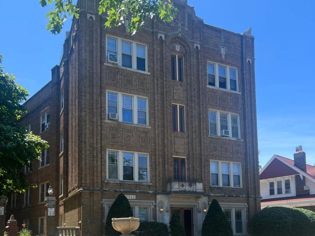 Traymore Apartments