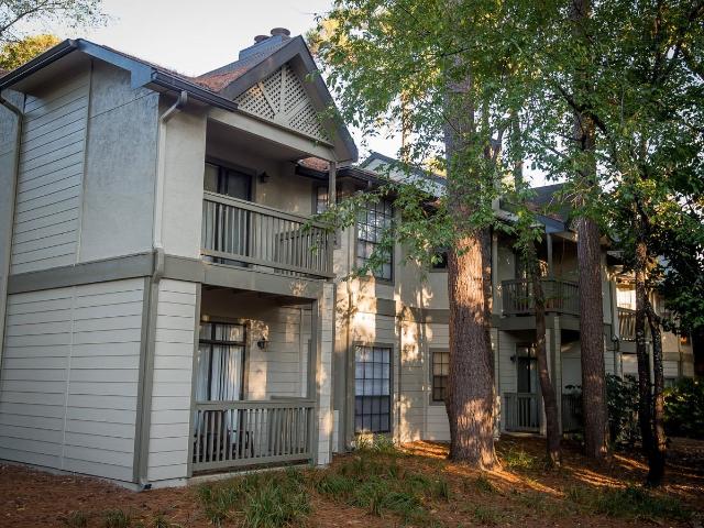 Trace Apts. 2 Bedroom Apartment for Rent at 340 Arbor Dr, Ridgeland, MS 39157