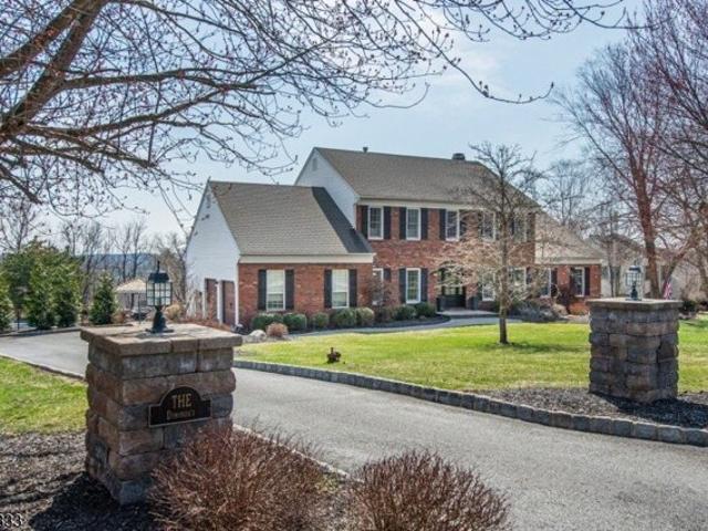 Tracey Ln, Mount Olive Township, Home For Sale