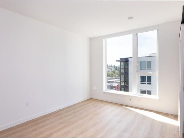 Track 66 Studio Apartment for Rent at 838 Ne 66th St, Seattle, WA 98115 Roosevelt
