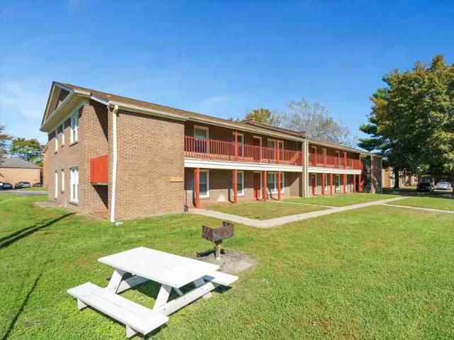 Tracks at Seymour 1 Bedroom Apartment for Rent at 1240 Jackson Park Pl, Seymour, IN 47274
