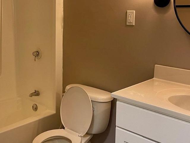 Tracks at Seymour 2 Bedroom Apartment for Rent at 1240 Jackson Park Pl, Seymour, IN 47274