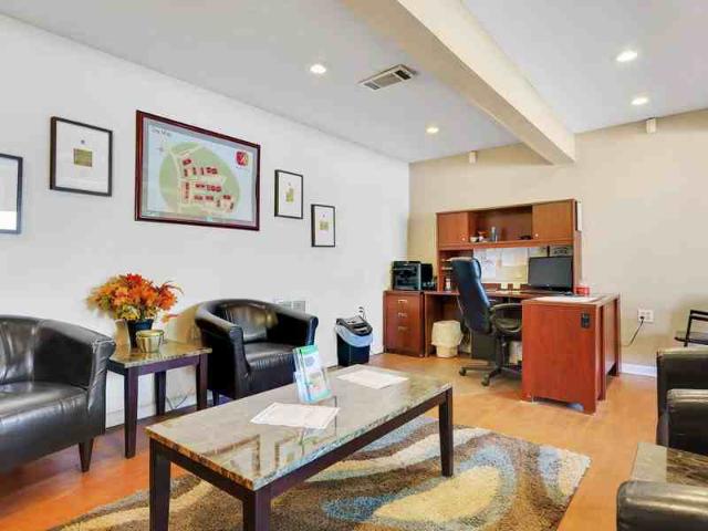 Tracks at Seymour 2 Bedroom Apartment for Rent at 1240 Jackson Park Pl, Seymour, IN 47274
