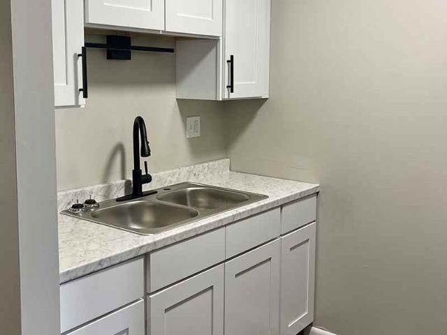 Tracks at Seymour 2 Bedroom Apartment for Rent at 1240 Jackson Park Pl, Seymour, IN 47274