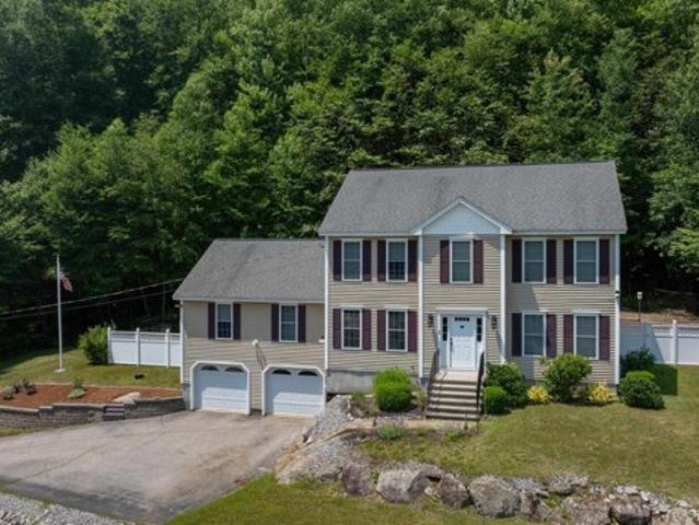 Tracie Ln, Weare, Home For Sale