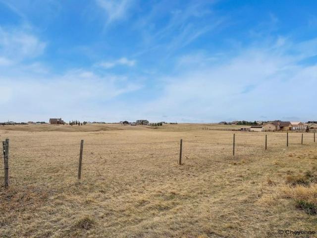 7405 N Milliron Rd, Cheyenne, WY 82009