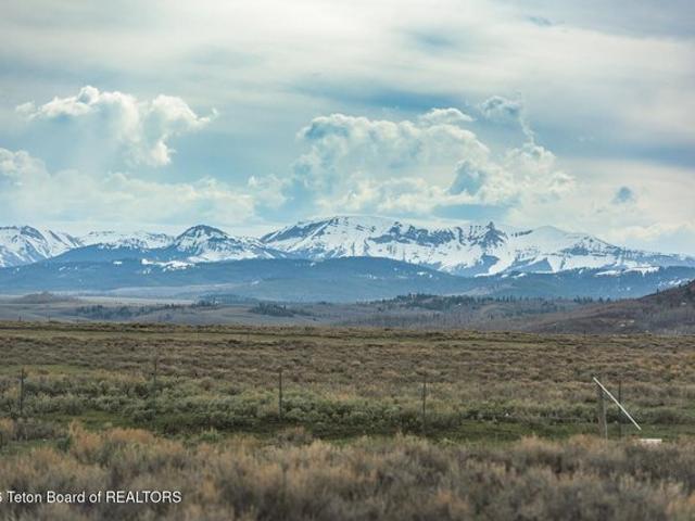 Tract 9 E Beaver Ridge Rd, Merna, WY 83115
