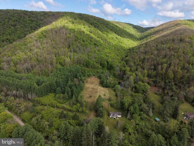 TRACT 1: 1226 Cross Fork Creek Rd